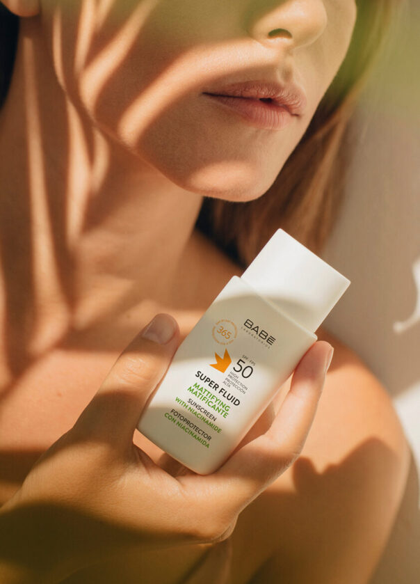 Super Fluid Sunscreen Mattifying SPF 50 - Laboratorios BABÉ